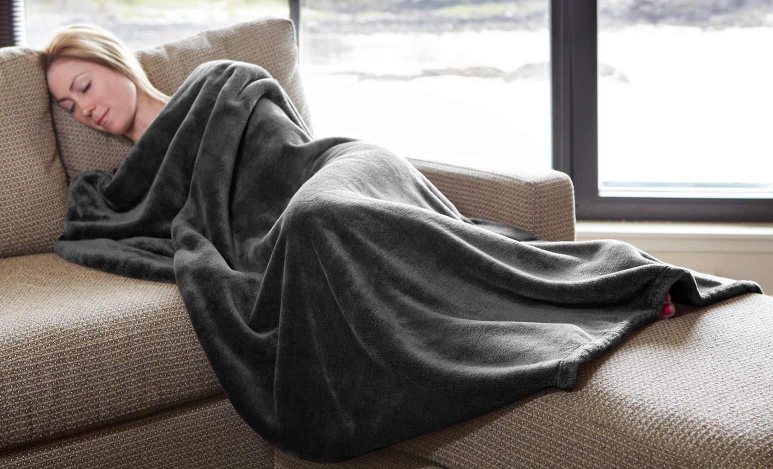Snuggle in Style: The Best Blankets for Every Season